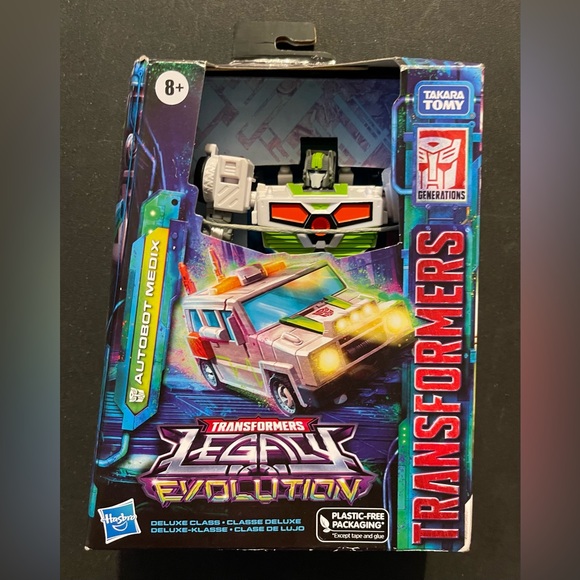 Takara | Toys | Medix Deluxe Class Transformers Legacy Evolution | Poshmark